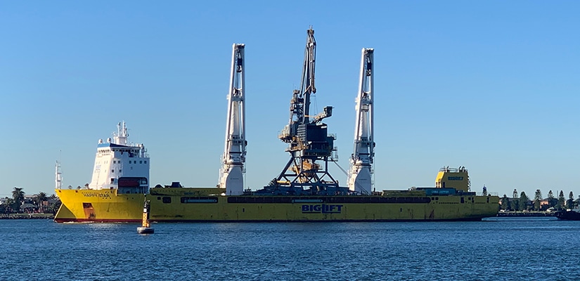 Massive bulk ship unloader delivered to Port of Newcastle - Australian ...